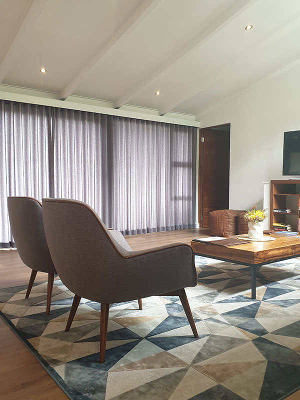 Bestblind :: Lightly Lined Wave Curtains in Linea Valance (2)